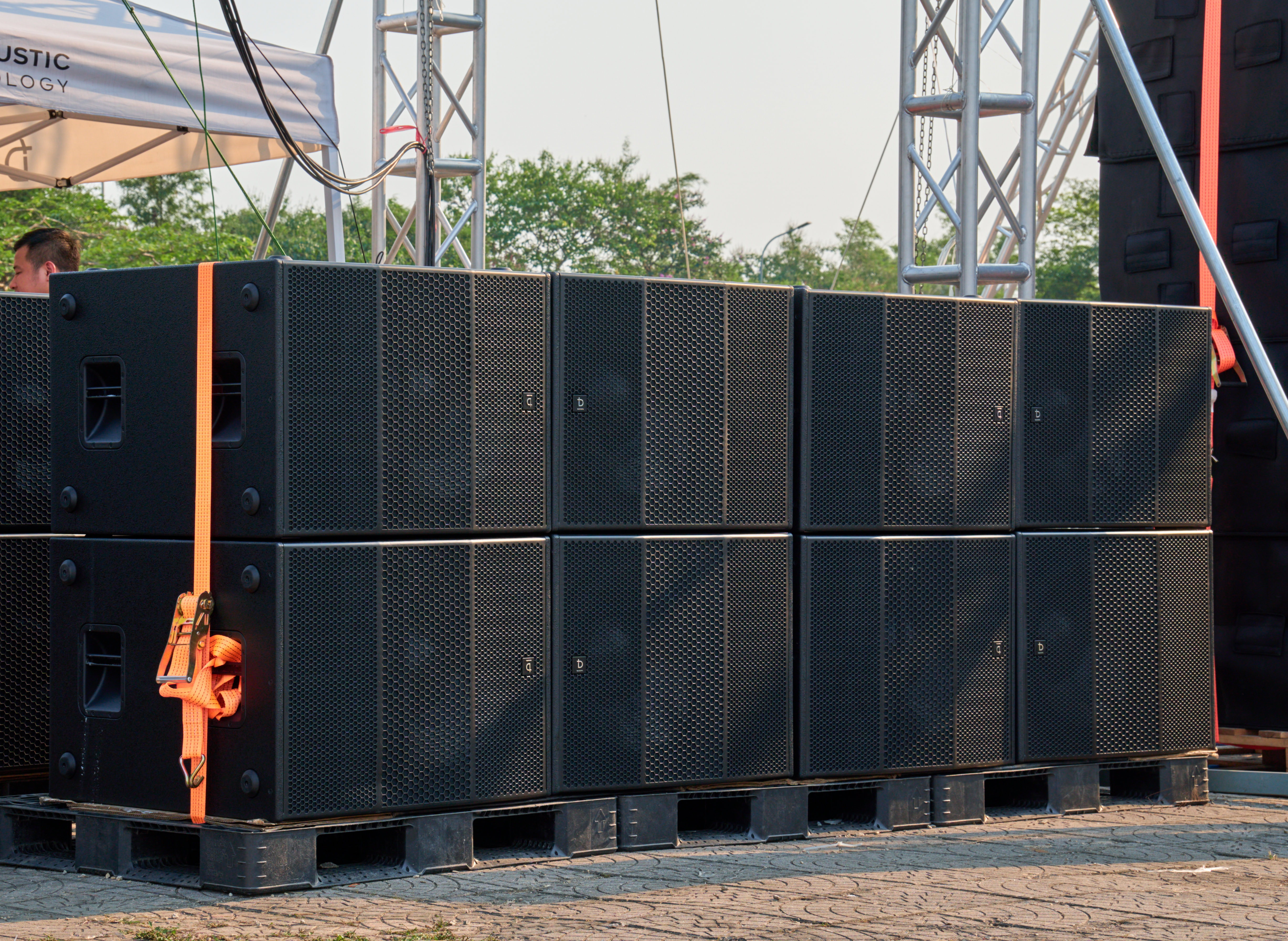 Bộ đôi Loa Array PH112N và Sub PH121 Special làm khuấy đảo Plase Show 2024 có gì đặc biệt?